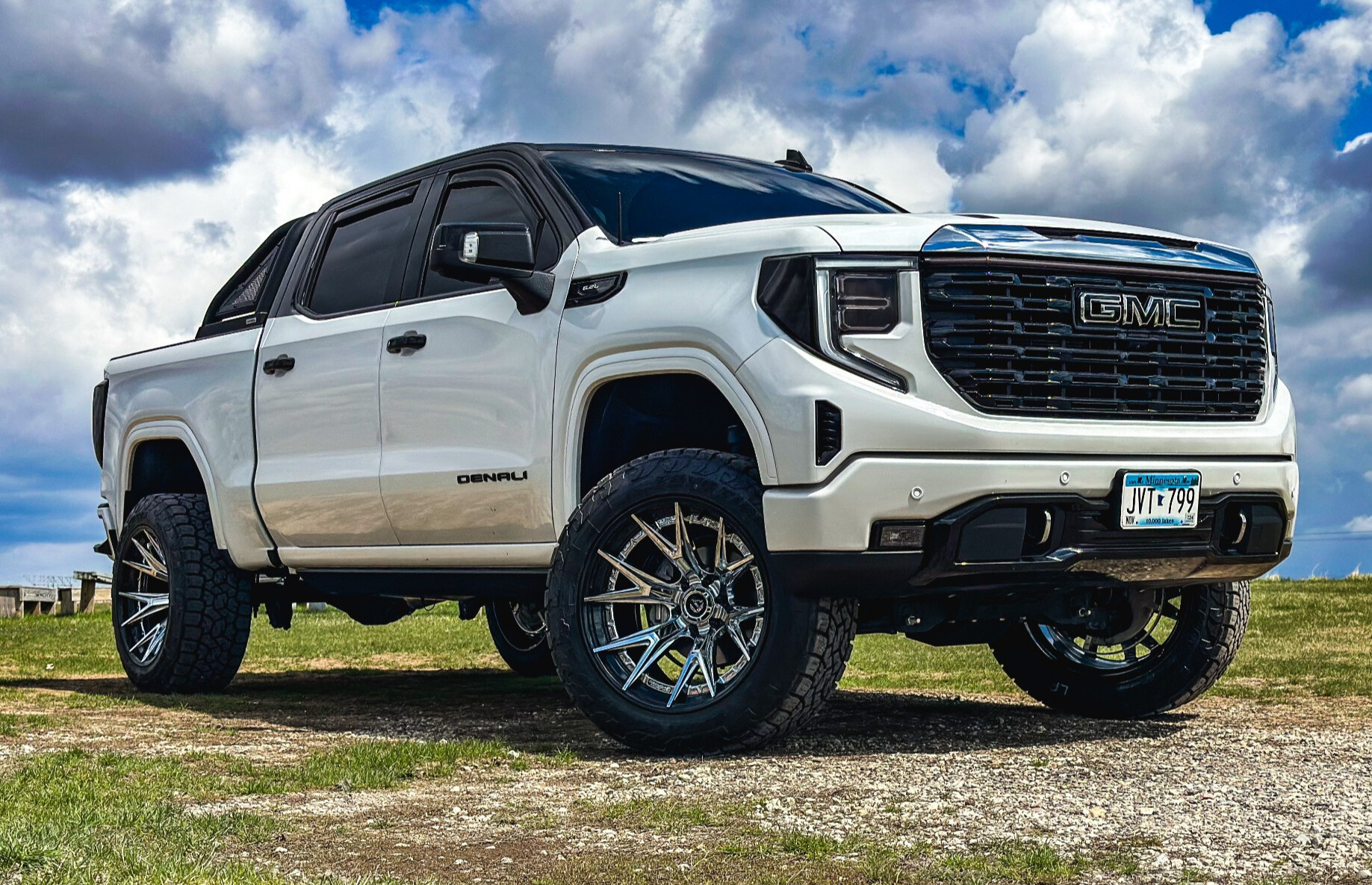 Exploring the Different Trim Levels of the GMC Sierra 1500 | Custom Offsets