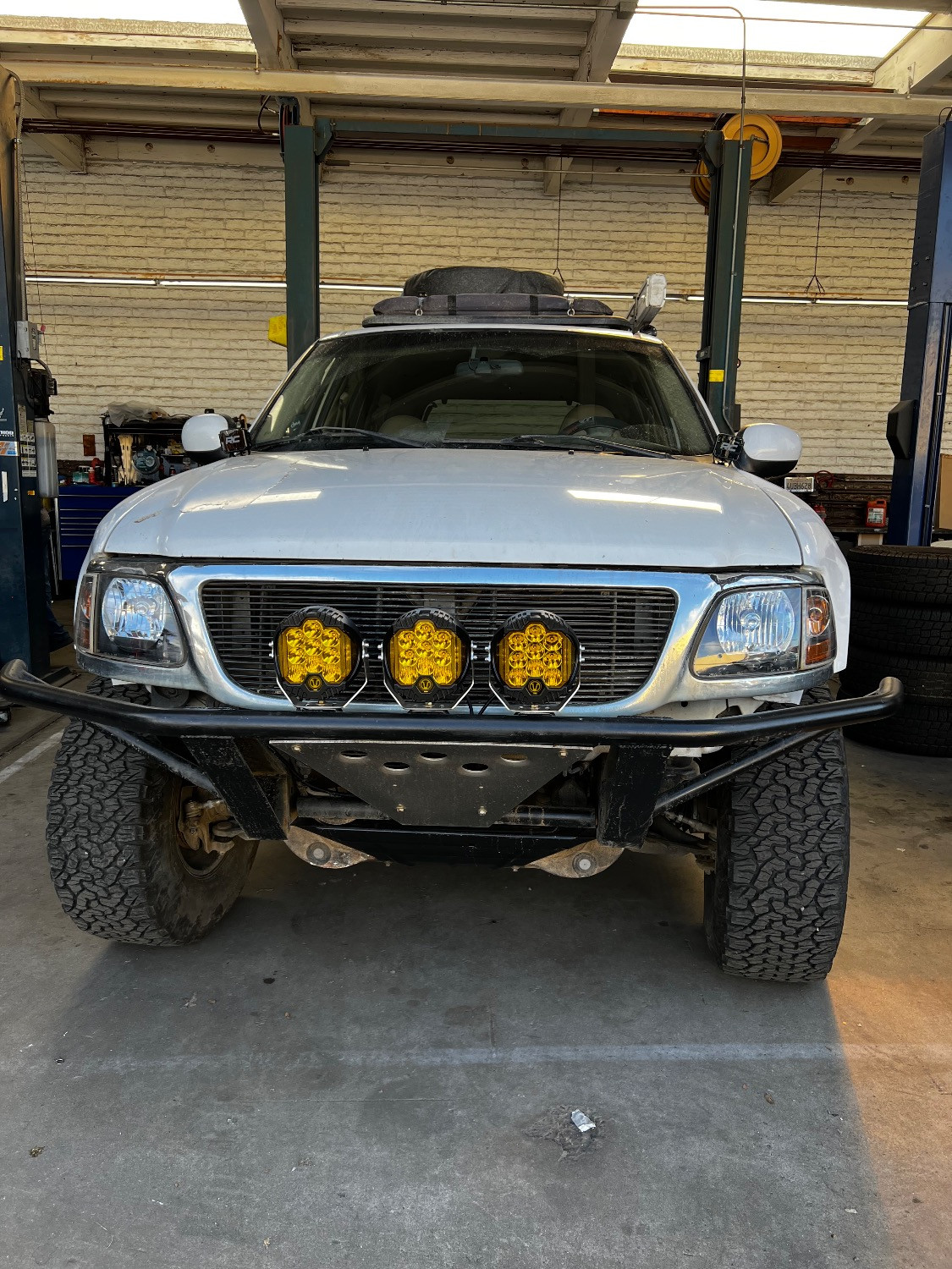 What Wheels and Tires Fit a First Generation Ford Expedition ...