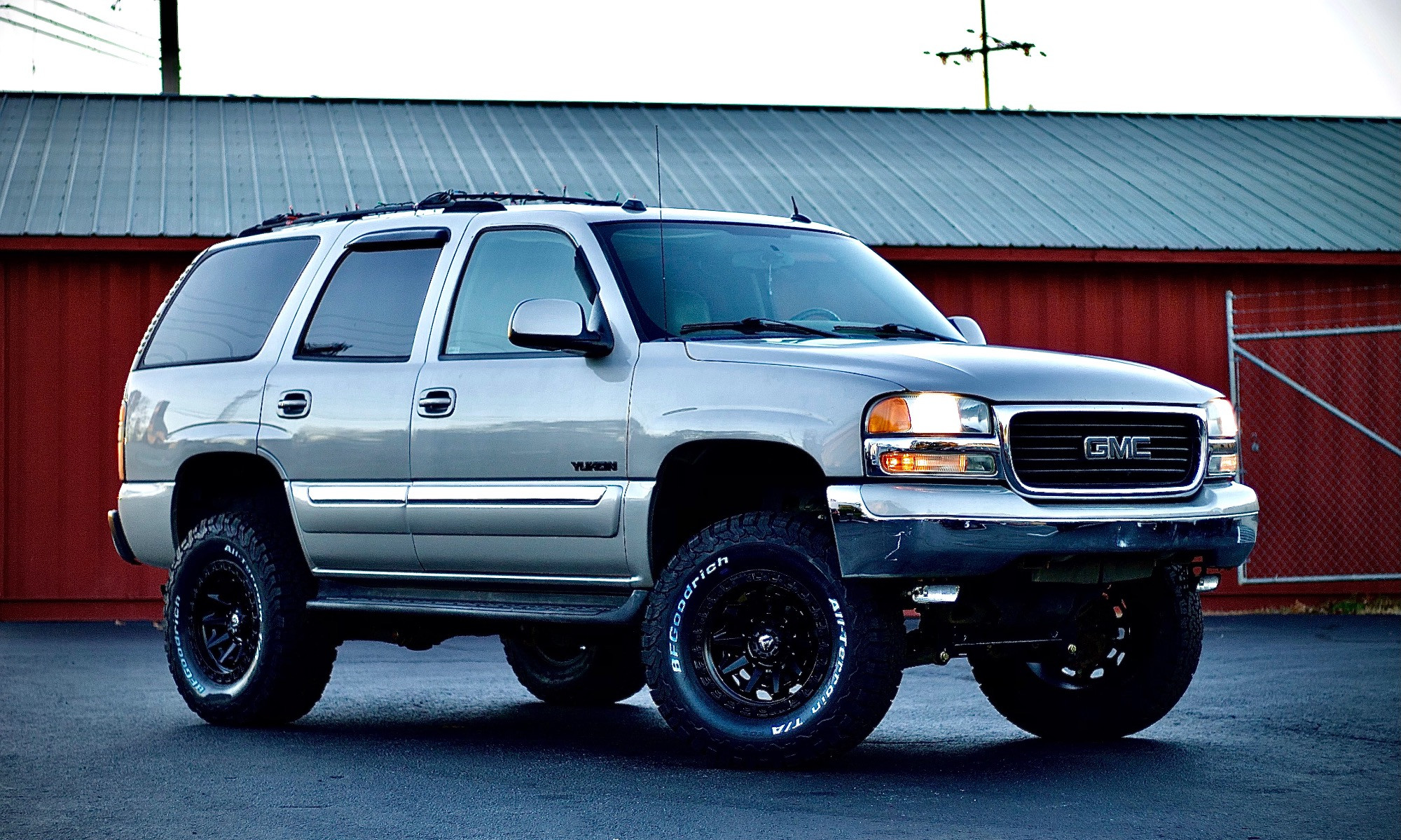 What Wheels and Tires Best Fit a Second Generation GMC Yukon ...