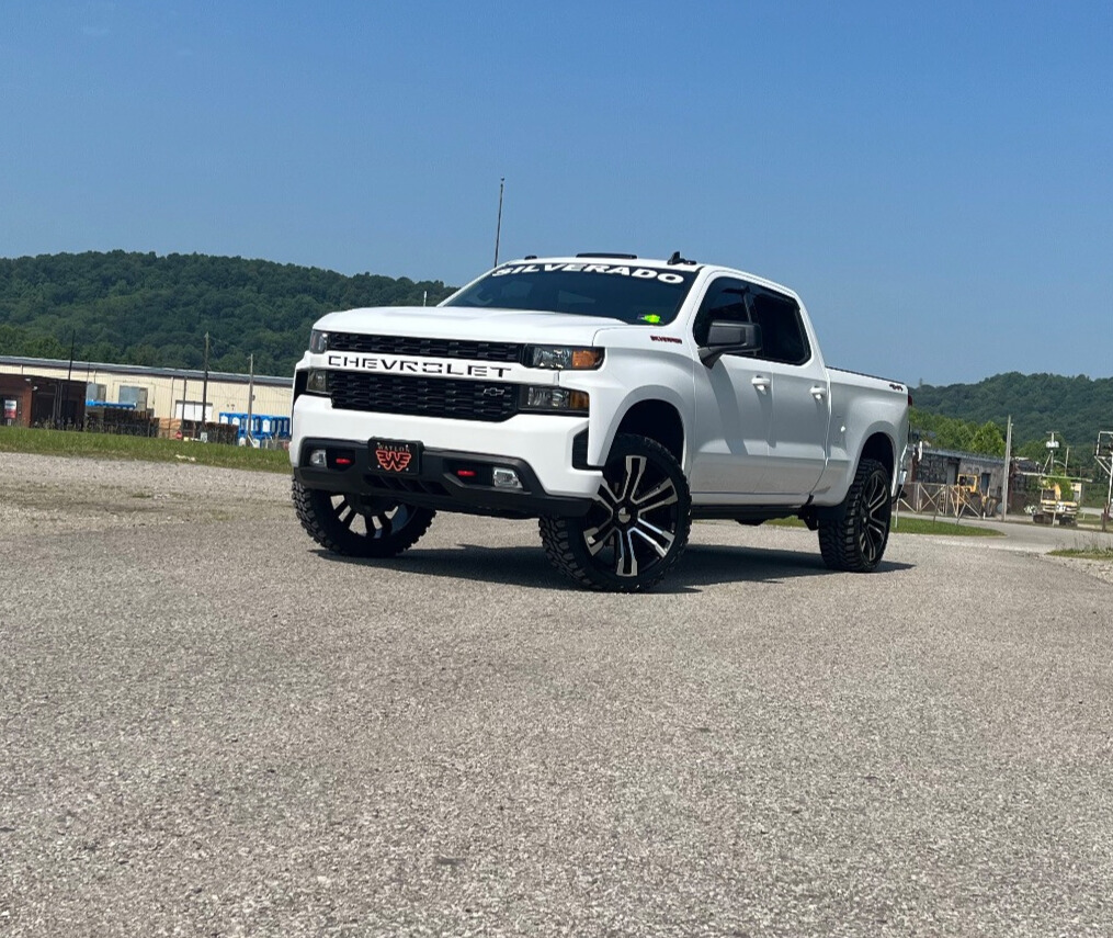 Chevy Silverado 1500 Mods: Must-Have Exterior Upgrades for 2025 ...