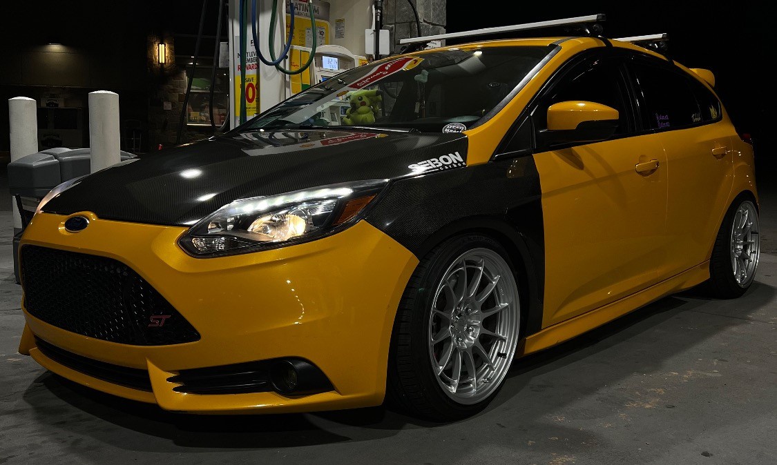 What Wheels and Tires Best Fit A Ford Focus ST? | Fitment Industries