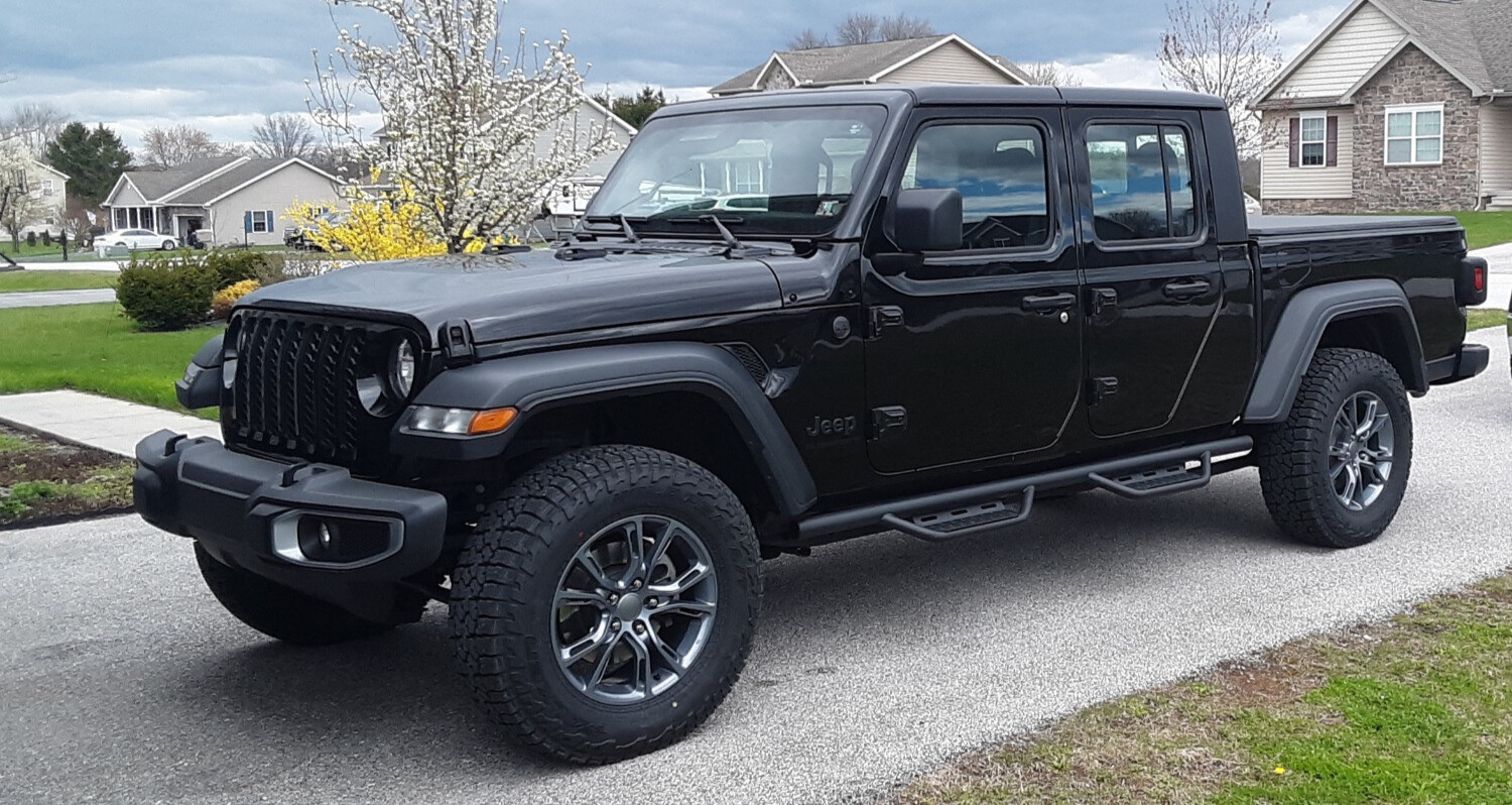 Toyo Open Country A/T III vs. Falken WildPeak AT4W: Which All-Terrain ...