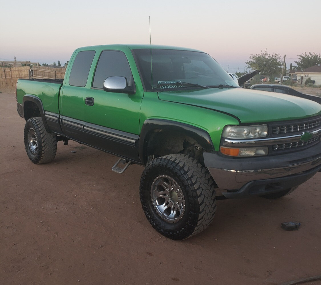 What Wheels and Tires Fit a First Generation Chevy Silverado 2500 ...