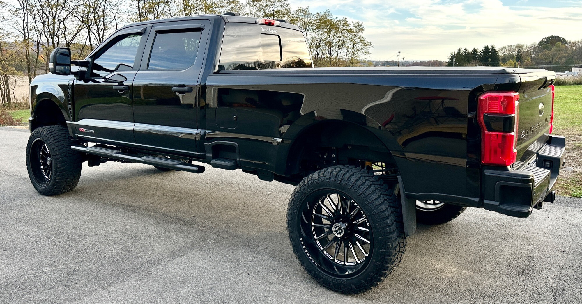 Top Exterior Mods to Take Your Ford F-350 To A New Level | Custom Offsets