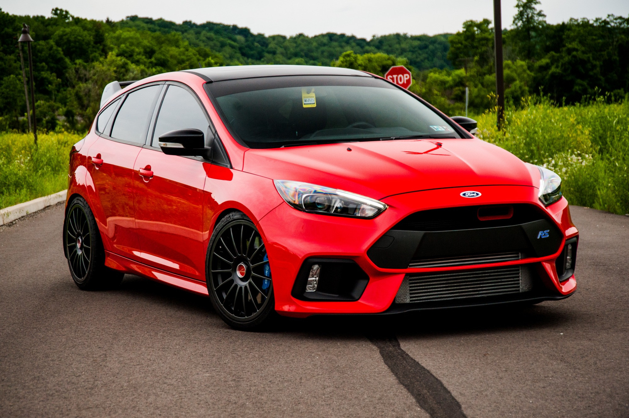 Focus RS vs. ST: Which Ford Hot Hatch Should You Build? | Fitment ...