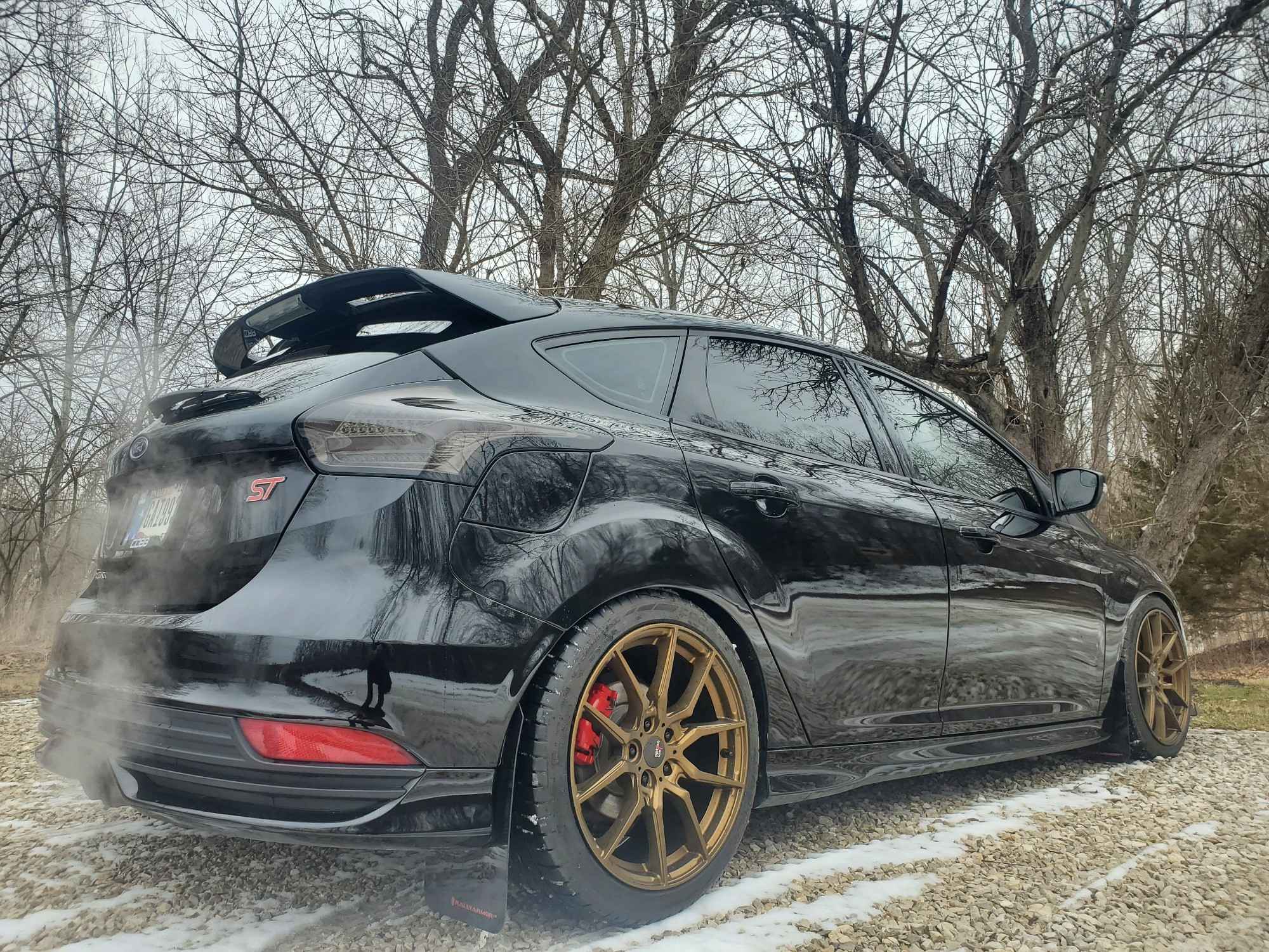 Focus RS vs. ST: Which Ford Hot Hatch Should You Build? | Fitment ...