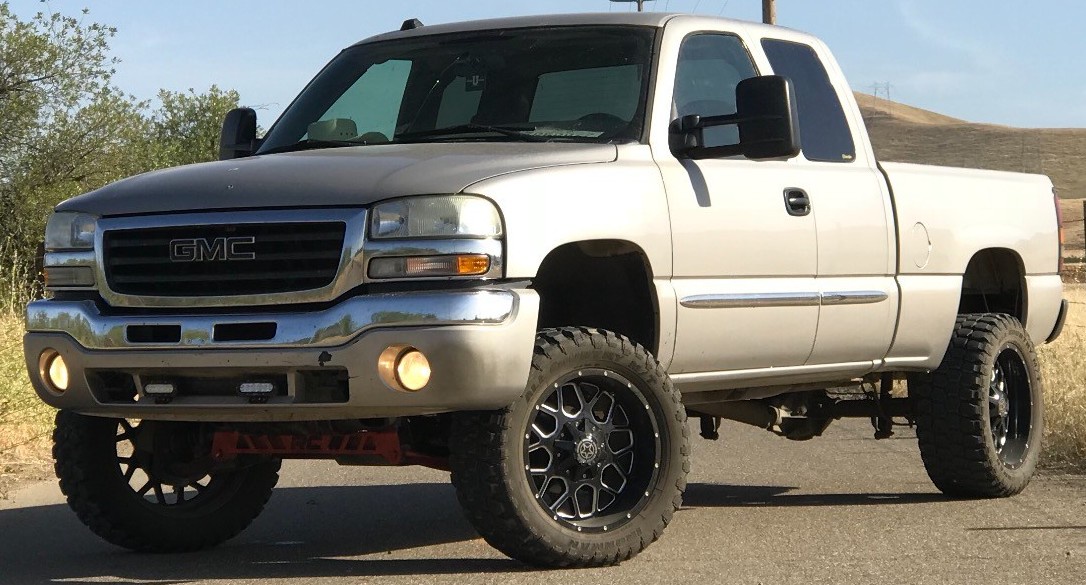 What Wheels and Tires Best Fit A 1999-2006 GMC Sierra 1500? | Custom ...