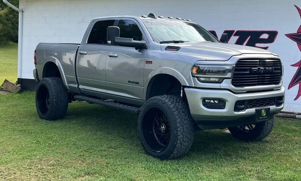 What Wheels and Tires Best Fit A Current-Gen RAM 2500 HD? | Custom Offsets
