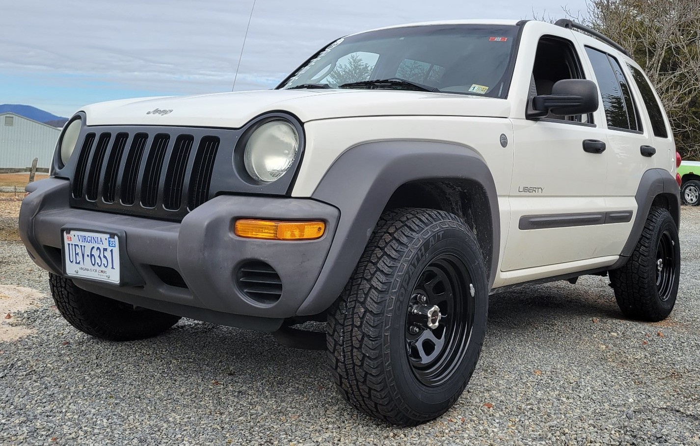 What Wheels and Tires Best Fit A Jeep Liberty For Off-Roading ...