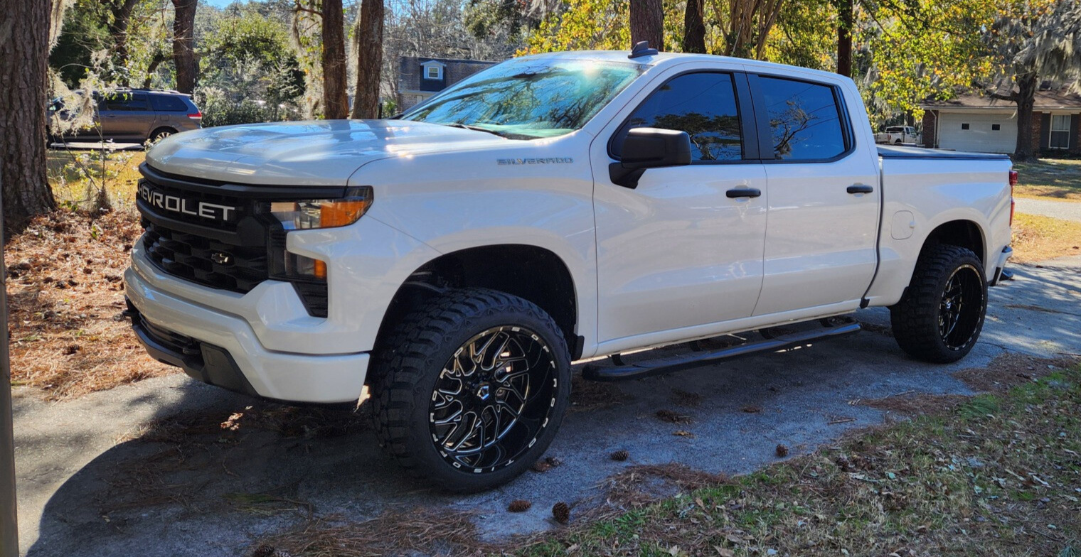 These Are The Best R/T Truck Tires Under $1500 For 2025 | Custom Offsets